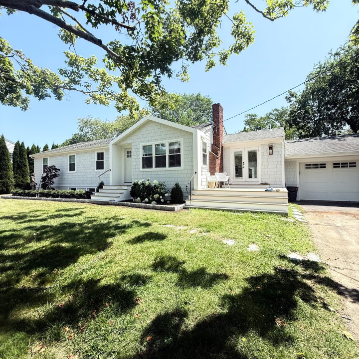 New Scituate Harbor Designer Home 5 Beds /3 Baths - Scituate, MA