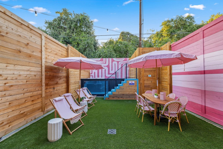 Charming + Elegant Pink Paradise | Fab Plunge Pool - Austin