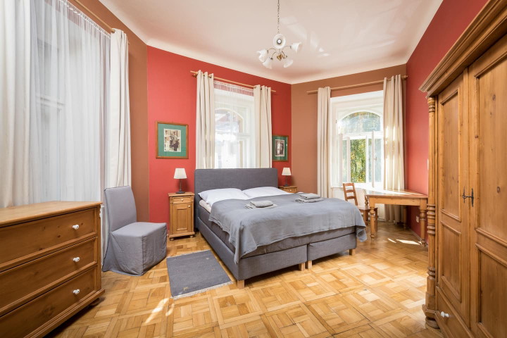 Super Classy 3 Bdrm Apt. Old Town - Praga