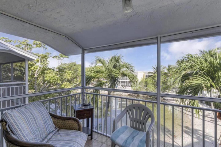 Beachfront Townhouse Will Pool! - Key Largo, FL