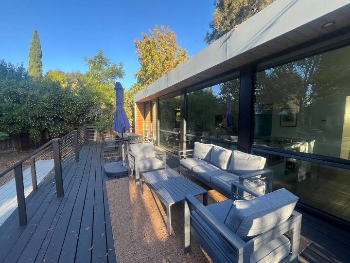 Cozy 2 Bedroom With Large Deck - Menlo Park, CA