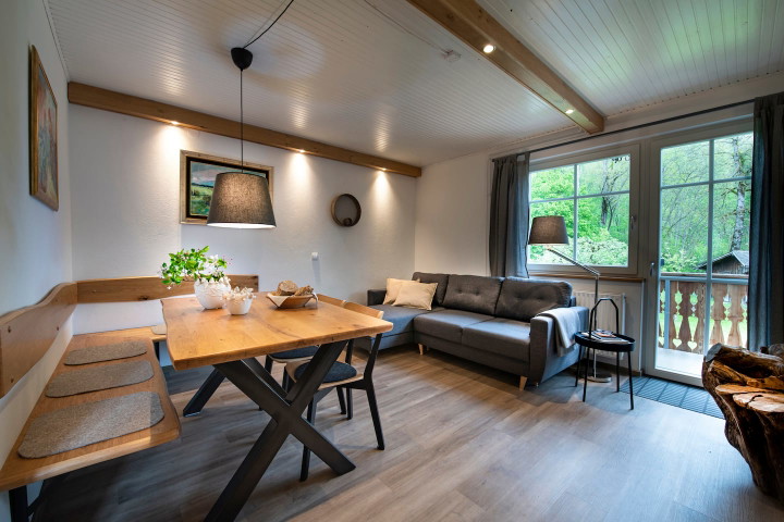 Idyllic Apartment Overlooking The Garden - Slovenia
