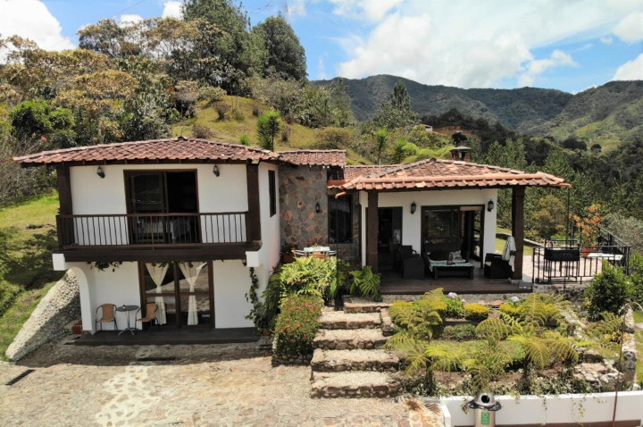 Casa Encantadora Senderito Guatapé Mejor Ubicación - Guatape