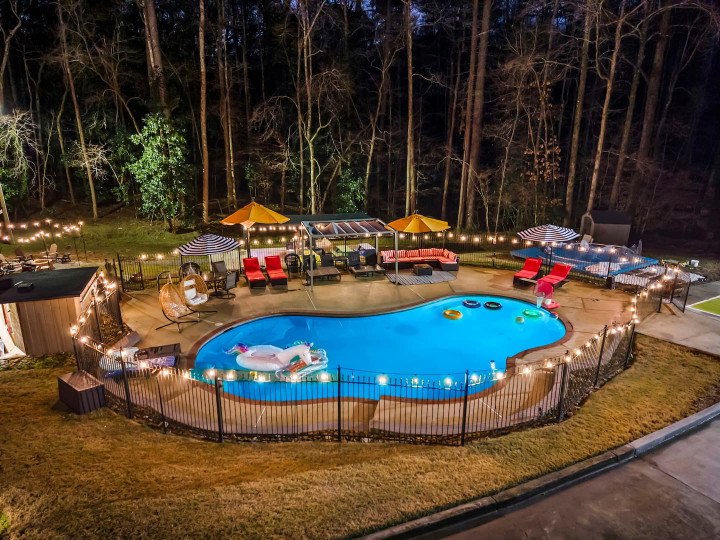 Lux 2 Acre Est Pool/sauna/pickleball/httub/mnigolf - Atlanta, GA