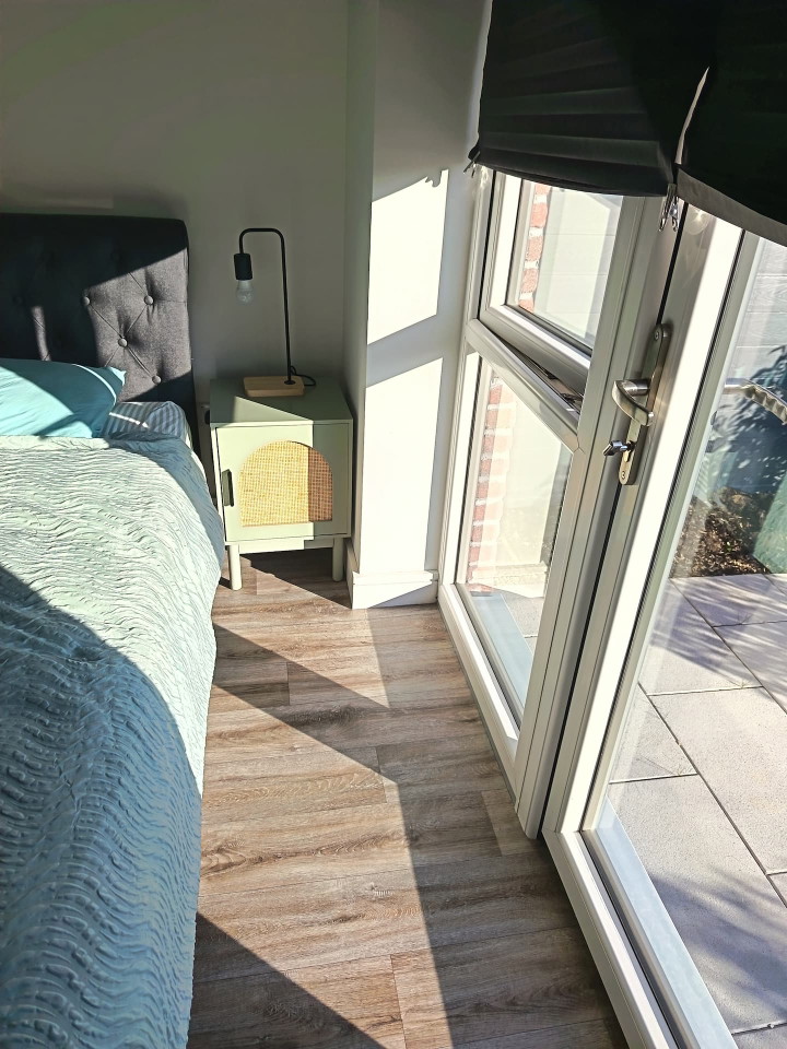 Whole New Bright Apartment. 2 Bedrooms. Cat Onsite - Navan