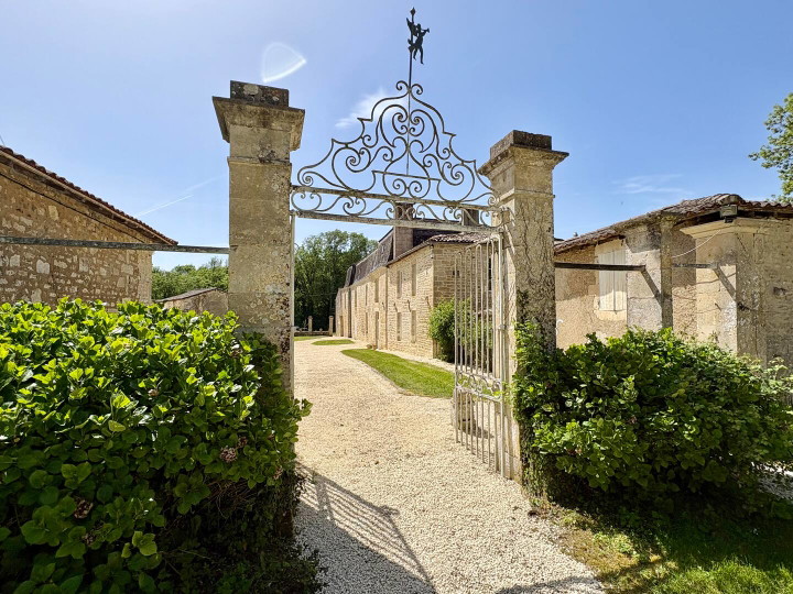 Château De La Guillotière - Deux-Sèvres