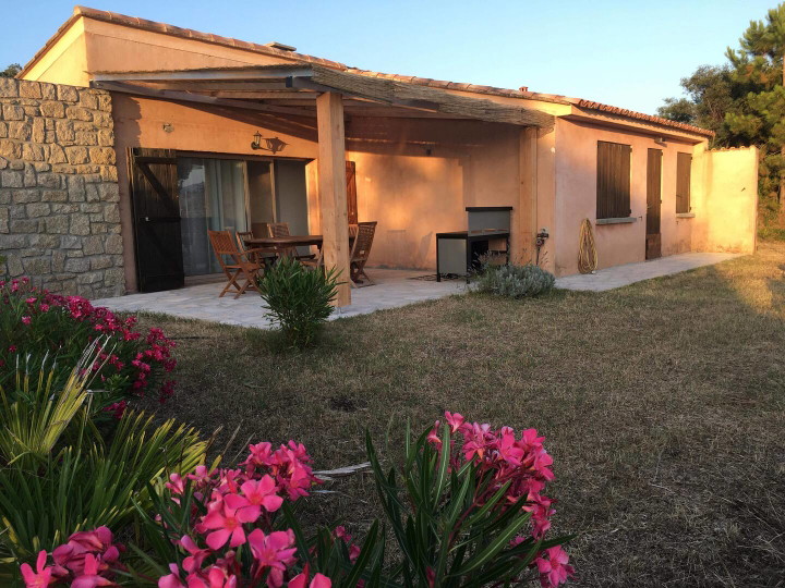 Corse : Maison Rénovée Dans Résidence De Charme - Porticcio