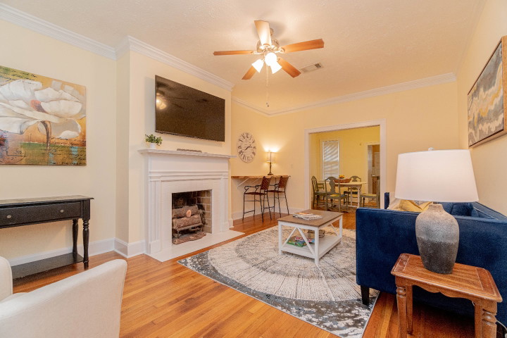 Cloverdale Duplex 2br W/porch Swing -5 Mins To Dt! - Montgomery