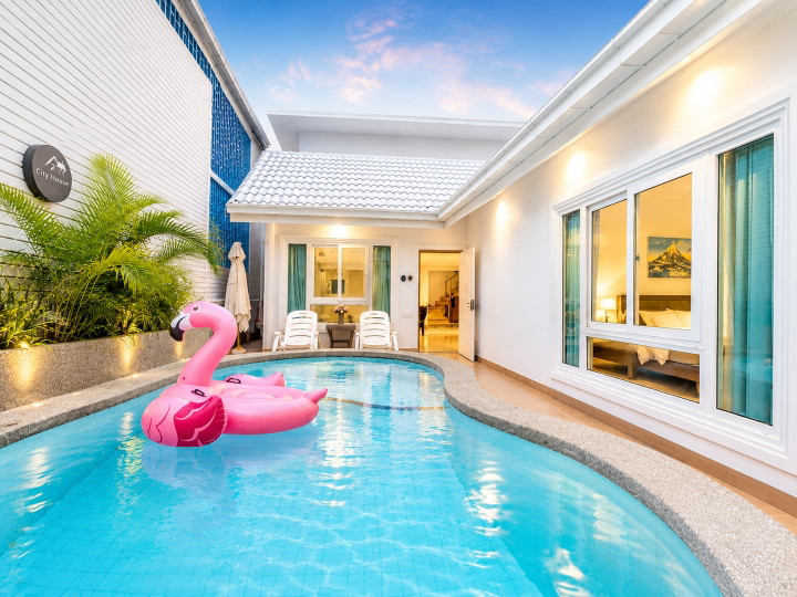 Luxury Pool Villa*4br5ba*sleeps 10*central Pattaya - Pattaya
