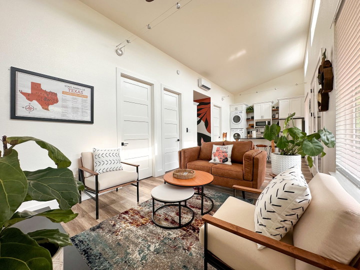 The Weekender Boho | Pet-friendly Wooded Escape - Lake Texoma