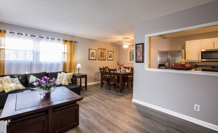 Cute And Charming Duplex - Unit 4 - Shawnee, KS