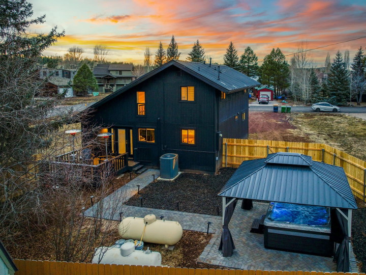 Cozy Mountain Retreat W/ Hot Tub! | Munds Park, Az - Munds Park, AZ