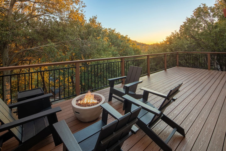 Cozy Cabin | Large Deck & Firepit Near Attractions - Crestline, CA