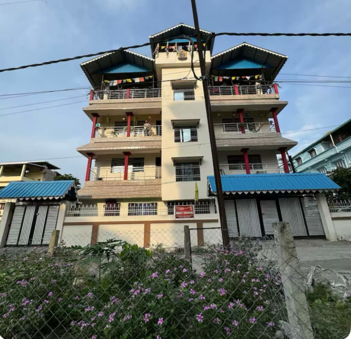 *Tara Bliss*
(2bhk,free Parking,3 Beds/kitchen) - Siliguri