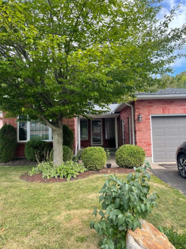 Close To Hospital And School 4 Bedroom Bungalow - Midland