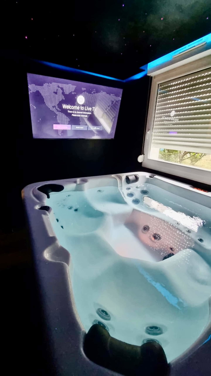 Private Family Spa In The Center Of Strasbourg - Strasbourg