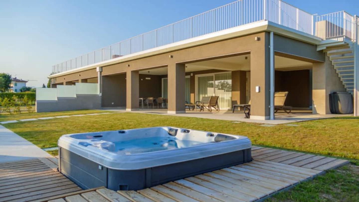 Villa Con Piscina E Jacuzzi Privati - Bardolino commune, Italy