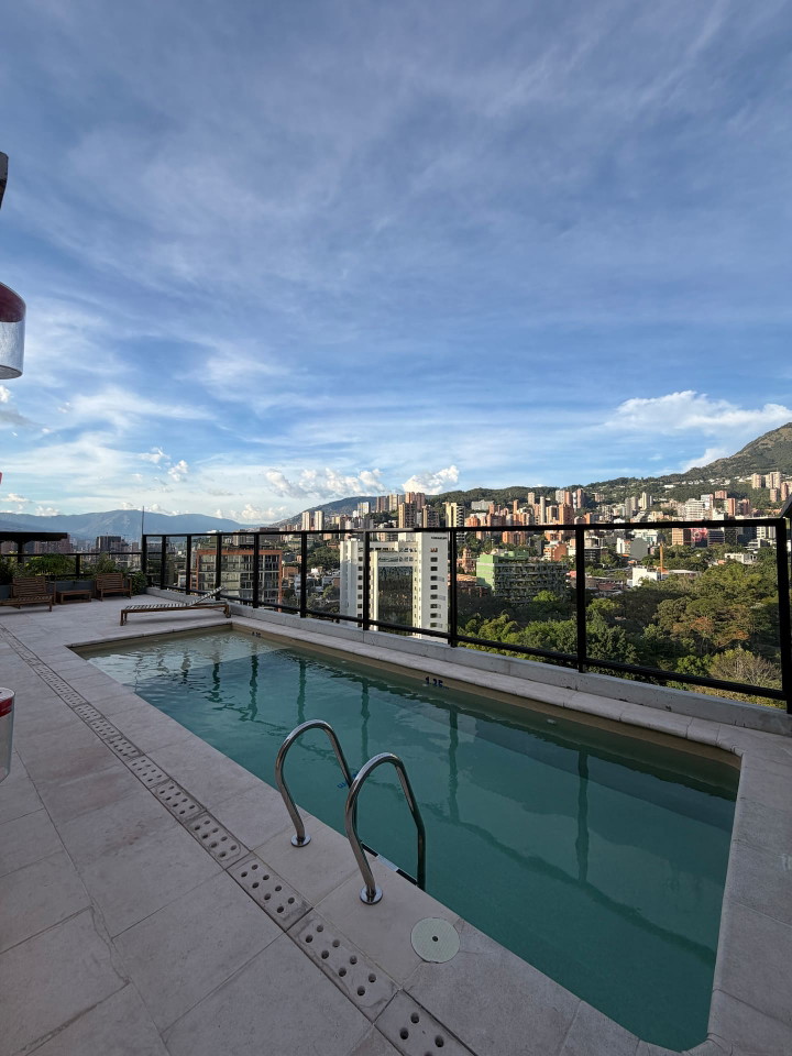 Loft Moderne| Balcon + Vue Sur La Montagne | Piscine Sur Le Toit - Sabaneta