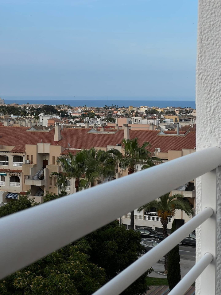 Spectacular Apartment, An 8-minute Walk To The Beach - Torrevieja