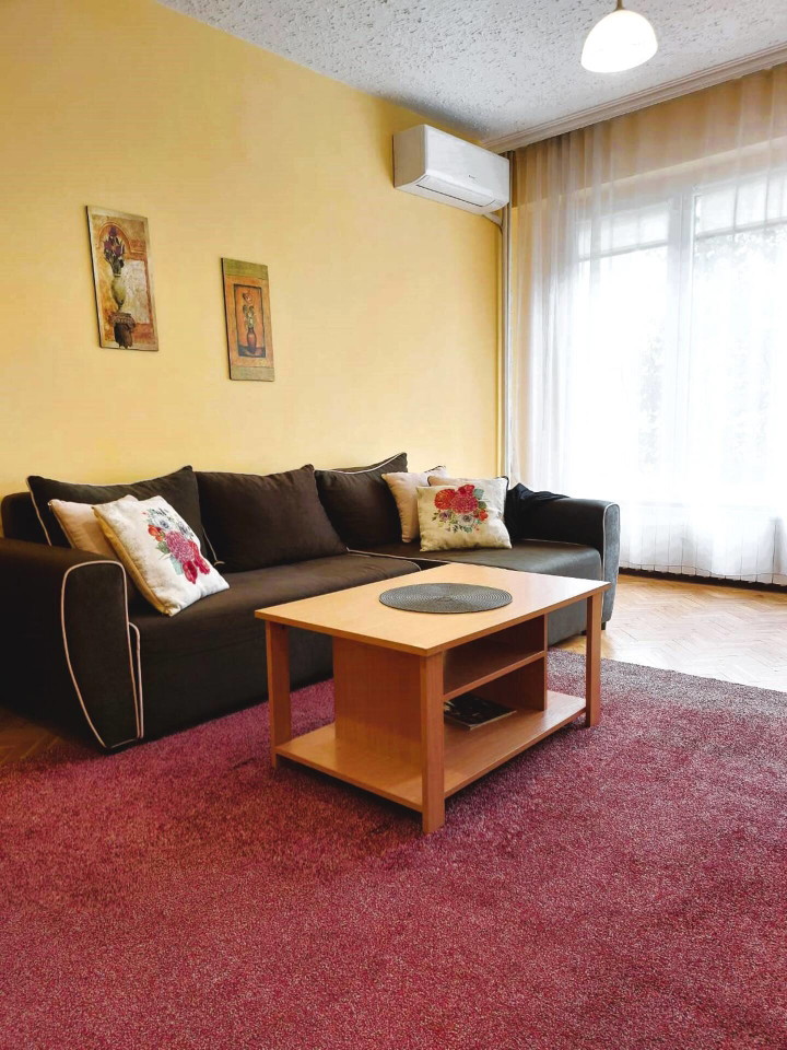 Warm And Spacious 1 Bedroom Apartment - Sofia
