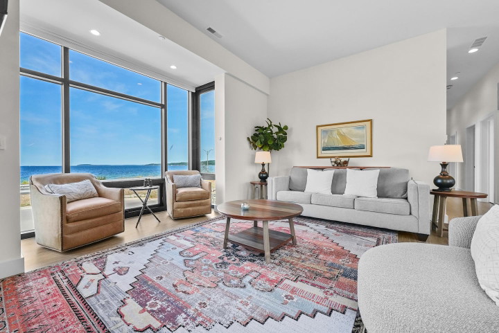 Riverview 401 At The Heart Of Downtown Tc - Traverse City, MI