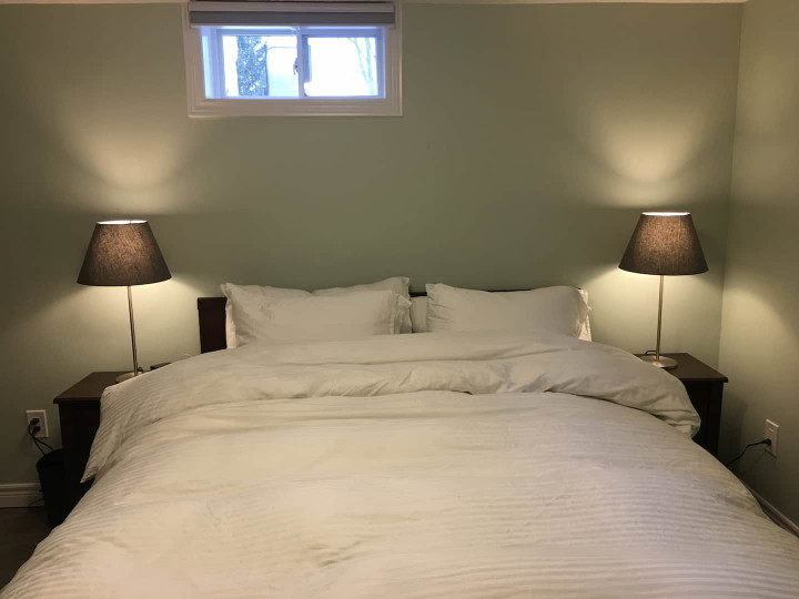 Upscale 2-bedroom Basement Apartment - London