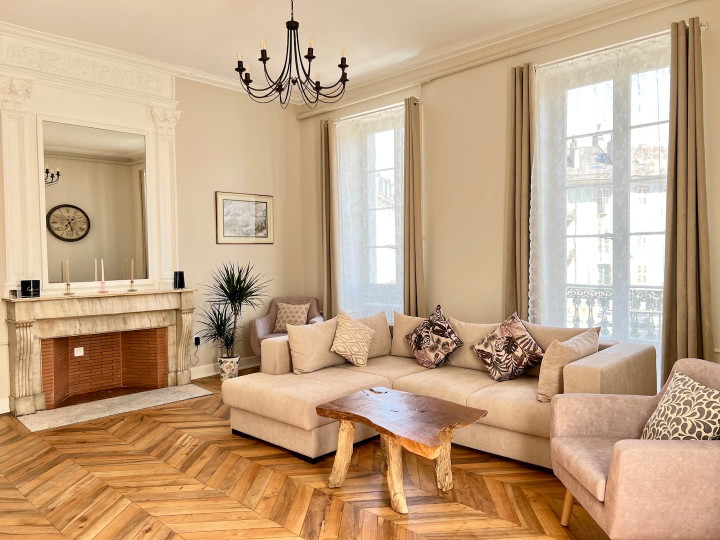 Charming Apartment - Downtown With Parking - Chambéry