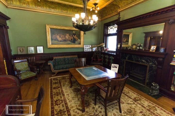 Al.ringling Mansion & Brewery. Als Bedroom. - Baraboo, WI