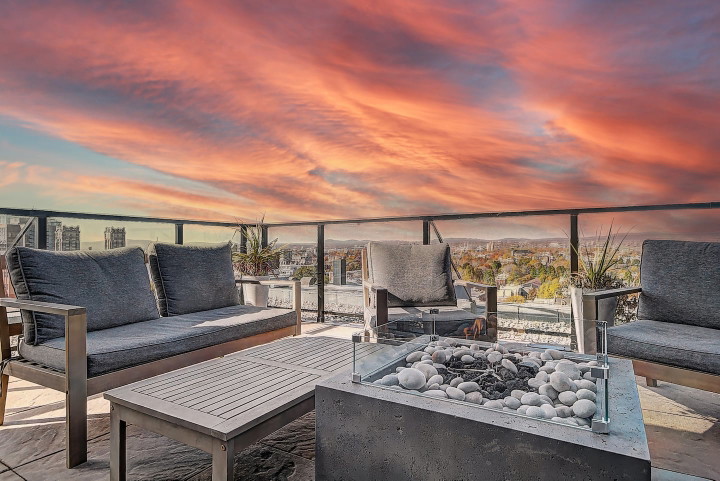 Penthouse,central à Québec, Piscine Chauffée - Quebec City