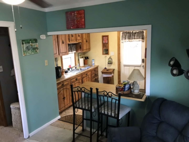 Cozy 1 Bedroom Small House/apt - Huntington, WV