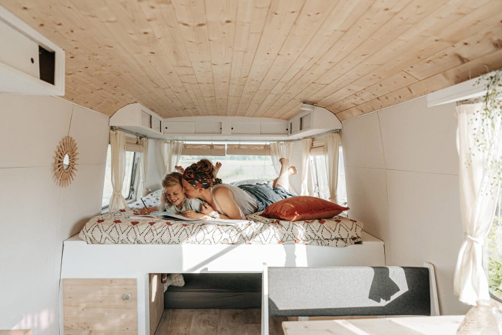 Vintage Campervan - Mol