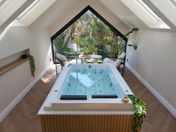 La Nuit - Suite De Charme Avec Jacuzzi Intérieur. - Auxerre