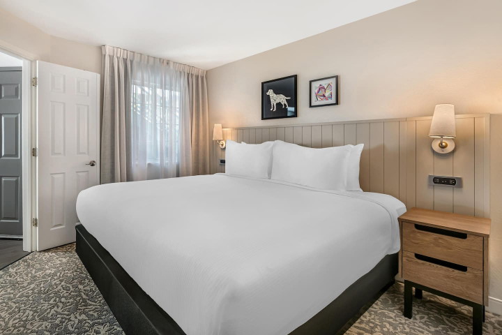 Two 2br Suites Near Seaworld Orlando! - Orlando, FL