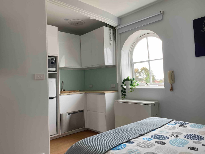 St Kilda Studio - Sparkling, Close To Everything - Melbourne