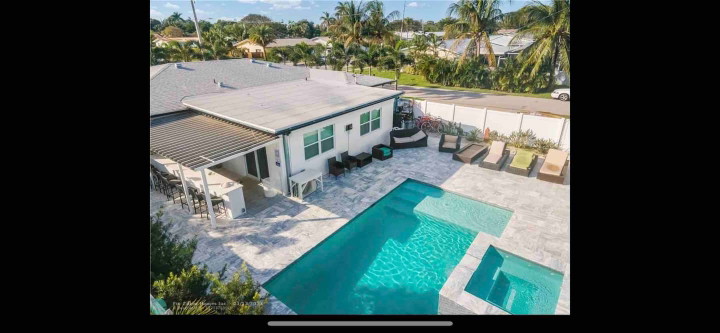 Gorgeous 3 Bed/2bath House/pool - Deerfield Beach, FL