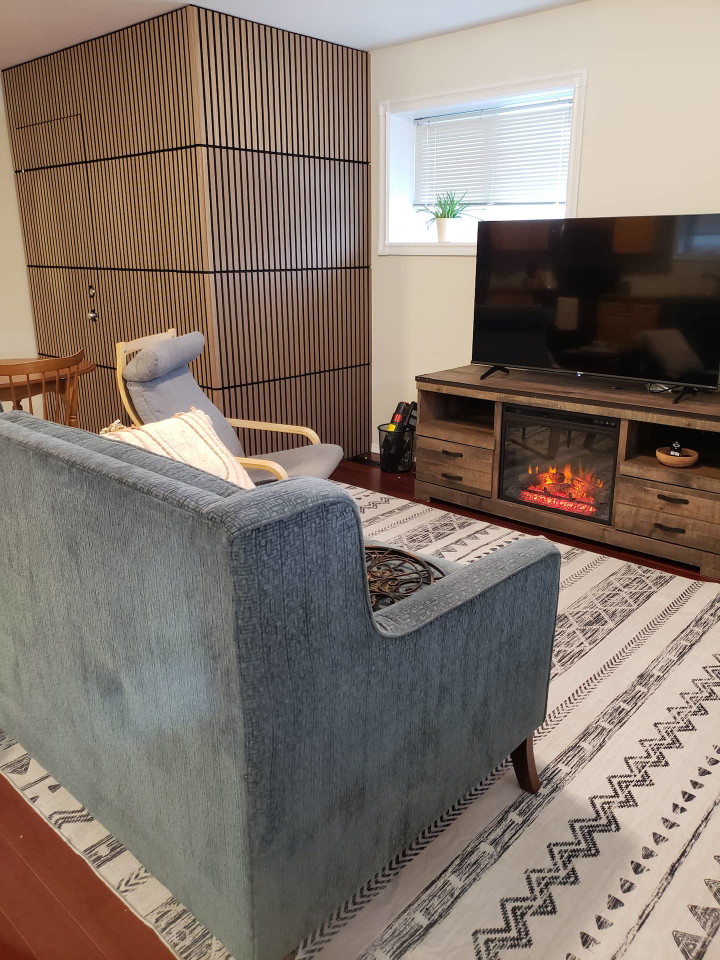 Gp Snuggle Inn Driveway Parking/laundry/kitchen - Grande Prairie