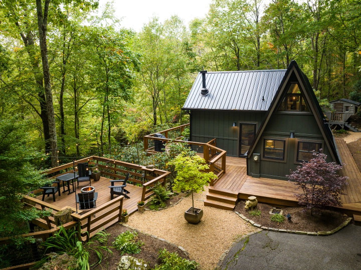 Modern Luxe A-frame: Sauna, Hot Tub & Fire Pit - Blowing Rock, NC