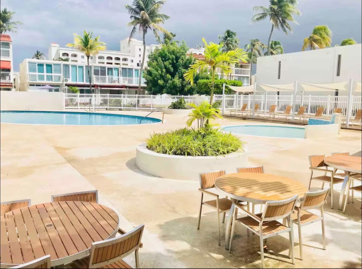 Villa En Dorado - Dorado