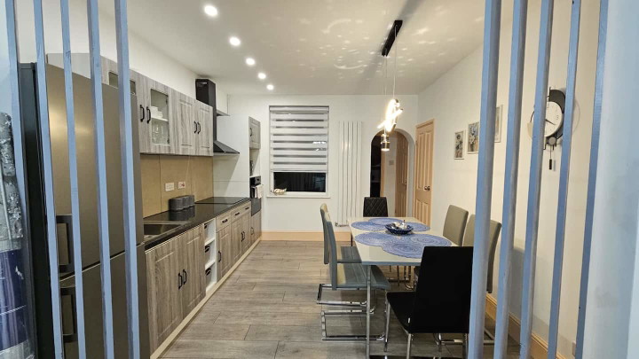 Jasmin's House, 3 Bedrooms, 2 Bathrooms - Oxfordshire