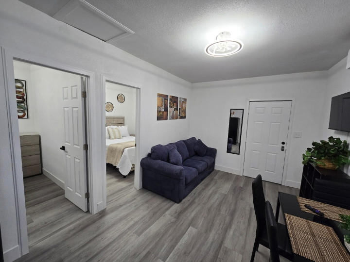 Private Lux Vegas Guesthouse - Las Vegas