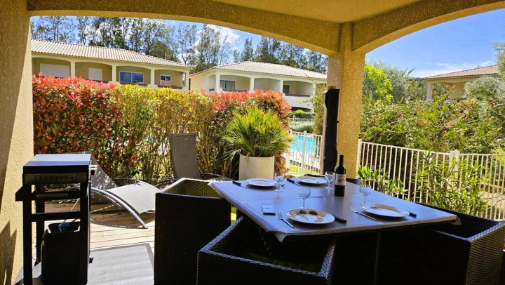 Appartement Laurel, 4 Personnes, Piscine, Plage à - Korzika
