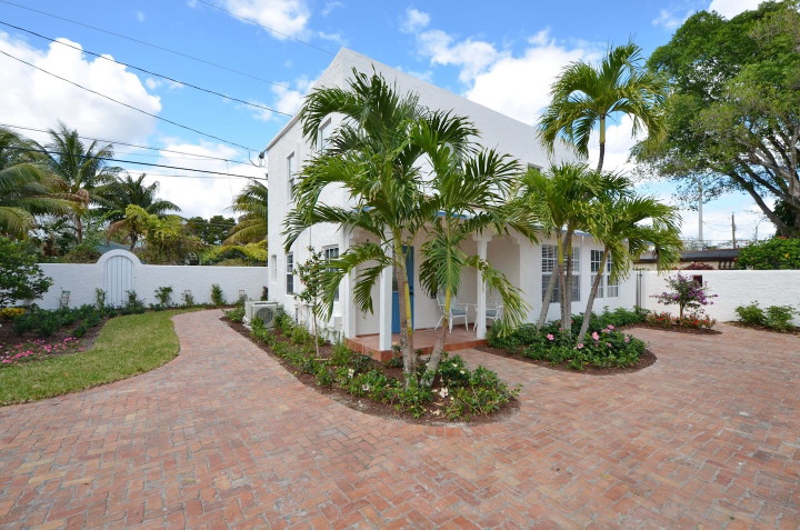 Charming Carriage House! - Delray Beach, FL