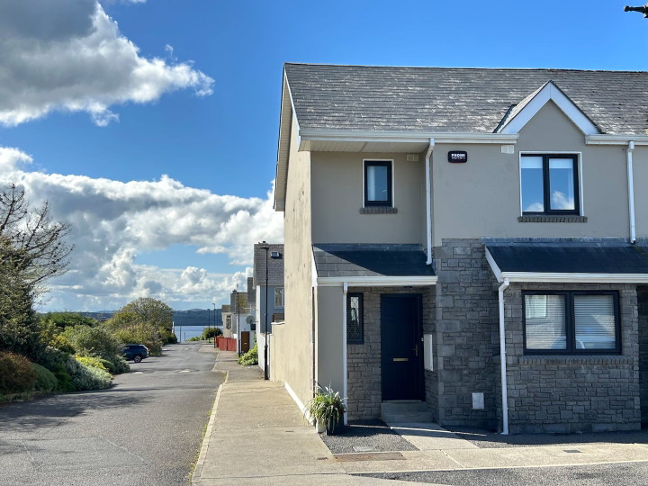 House By The Pines - Rosses Point - Sligo