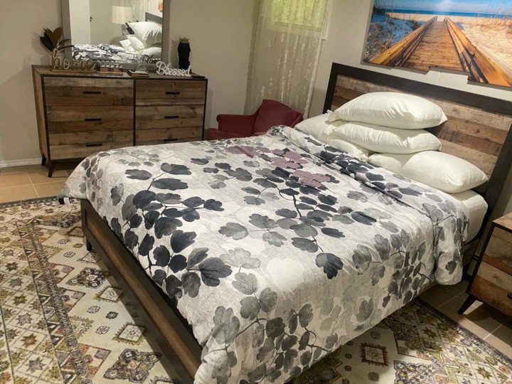 Glamorous 2 Bedrooms, 1 Bathroom+private Parkn - Aéroport de New York John F. Kennedy (JFK)