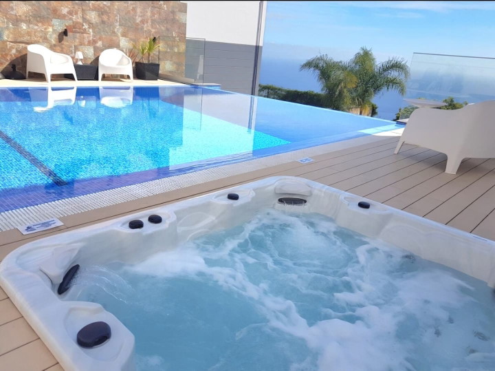 Ocean Spa Studio S | Pool, Jacuzzi & Free Parking - Caniço
