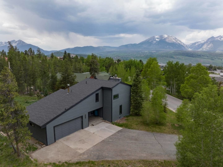 Downtown Dillon Mountain Retreat, Private Hot Tub! - Dillon, CO