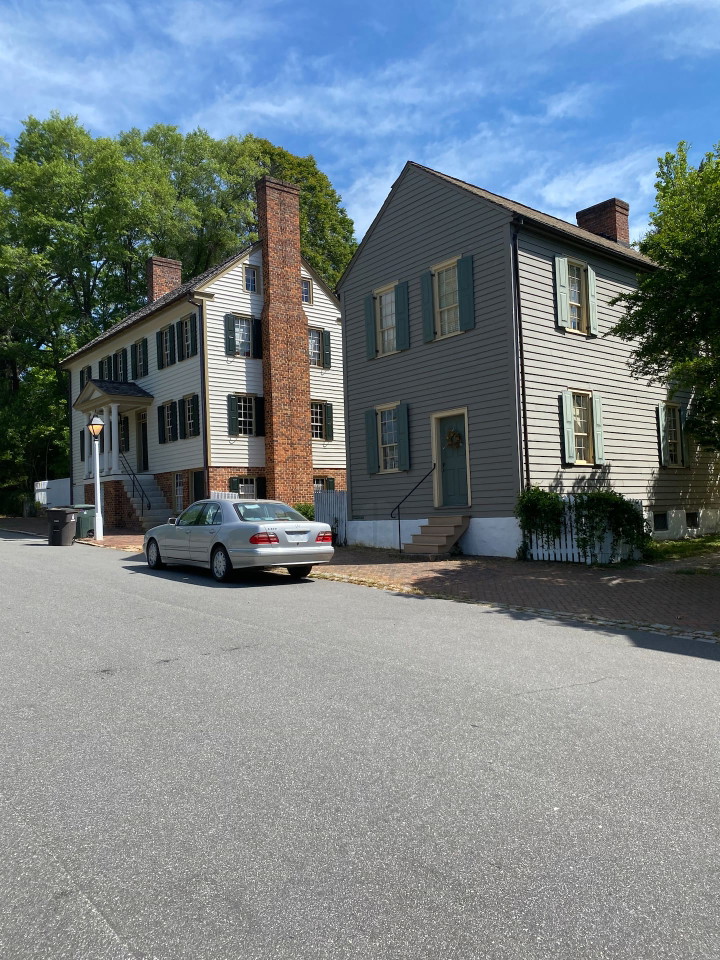 Historic District Near Downtown: 3-story Gem For 6 - Winston-Salem, NC