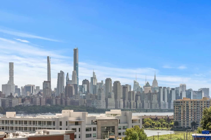 Modern Luxury Townhome With Nyc Views - Edgewater, NJ