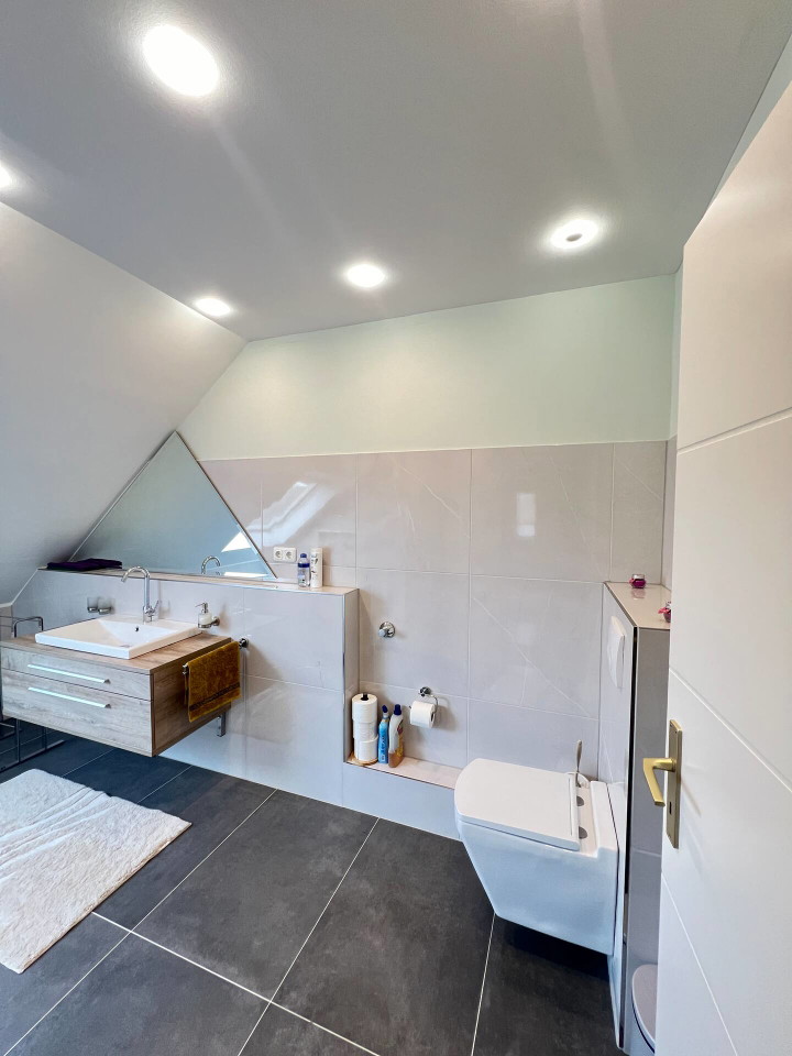 Bright 2-room Apartment - S-bahn Nearby - Moers