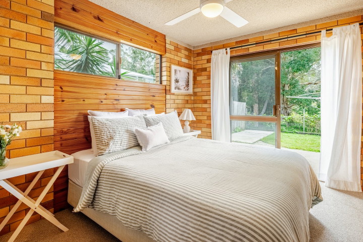 1980s Coastal Escape In Brunswick Heads - Mullumbimby